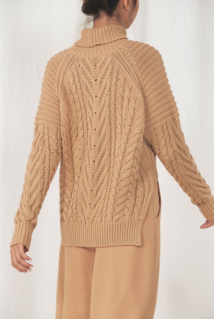 Свитер с ассиметричным низом